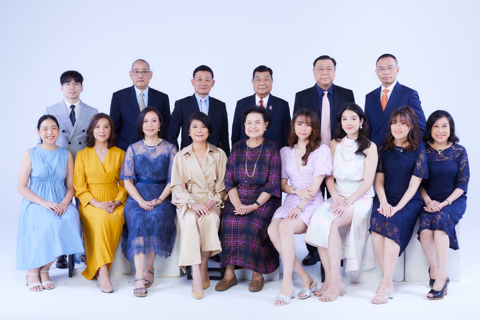 โปรโมชั่น ถ่ายภาพครอบครัว มีนาคม 2566 - superpibphoto